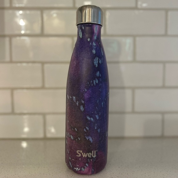 Swell | Dining | Swell Water Bottle | Poshmark